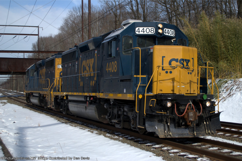 CSX GP40-2 4408 leads C770-04